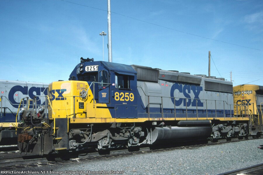 CSX SD40-2 8259